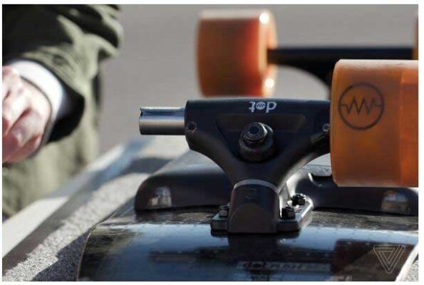 Electric Skateboard Speed Wobble - How To Avoid - eSkateBuddy